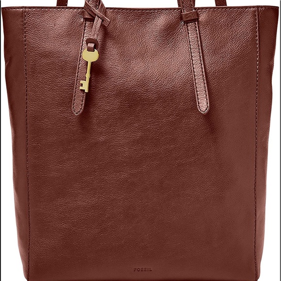 Fossil | Bags | Fossil Camilla Convertible Large Leather Backpack Never ...